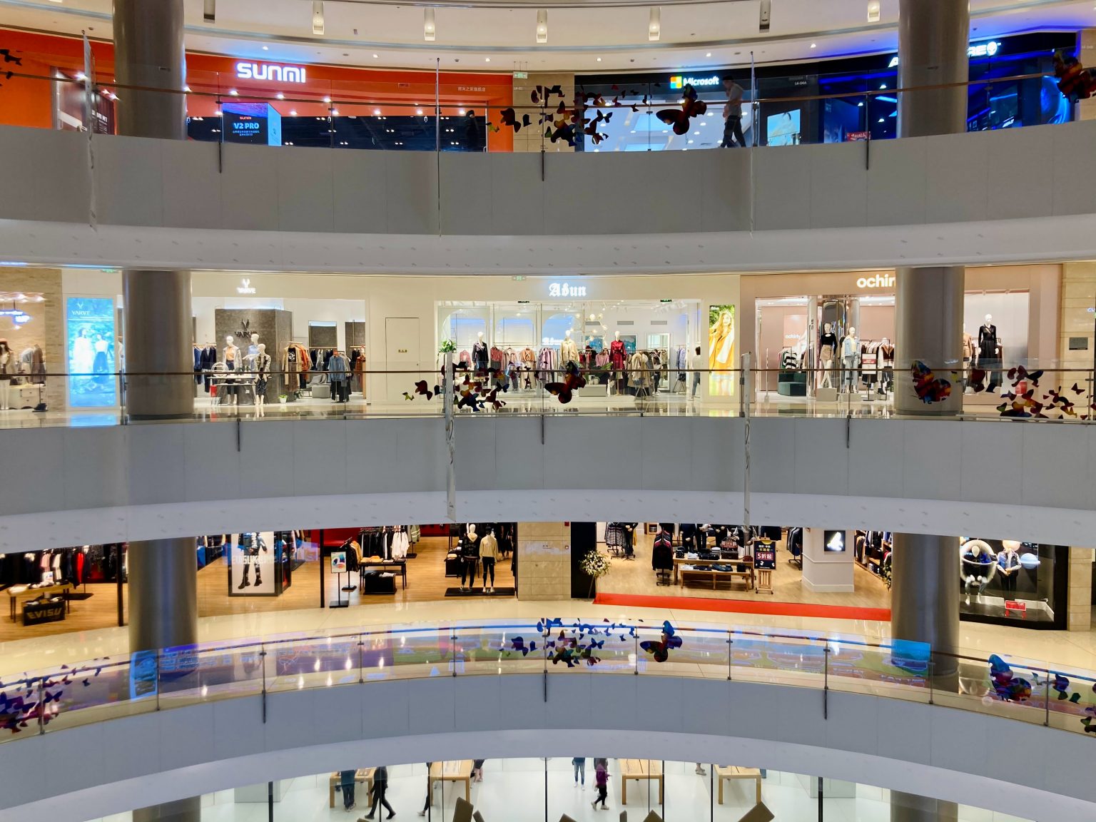 Pros and Cons of Working in Retail: 10 Things to Know About Retail Jobs ...